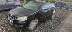 Black Volkswagen Polo 2009 in Siauliai, with an engine capacity of 1.20 L and mileage of 184 thousand km for 950 €, photo 3 on AUTOMOTO.COM.LV