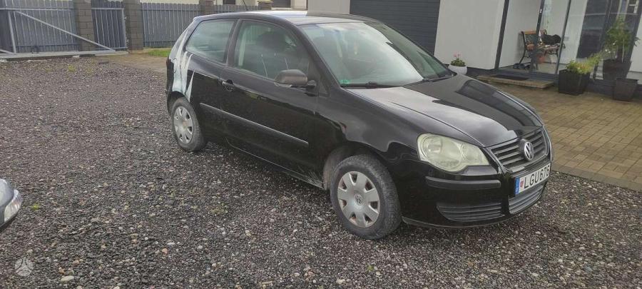 Black Volkswagen Polo 2009 in Siauliai, with an engine capacity of 1.20 L and mileage of 184 thousand km for 950 €, photo 6 on AUTOMOTO.COM.LV