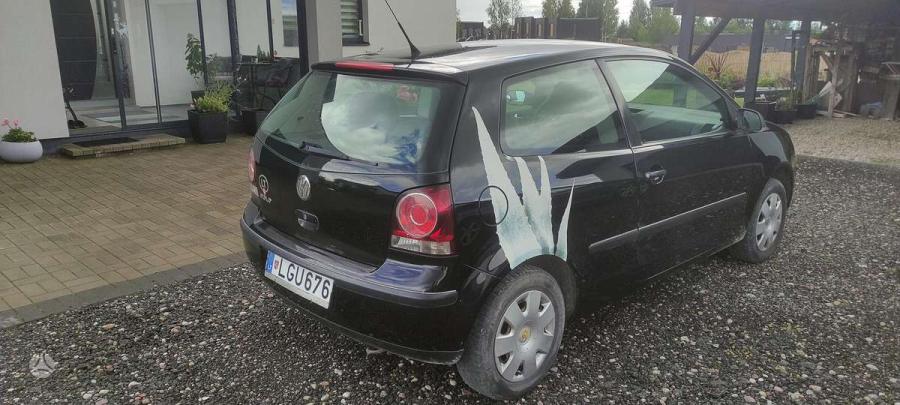 Black Volkswagen Polo 2009 in Siauliai, with an engine capacity of 1.20 L and mileage of 184 thousand km for 950 €, photo 7 on AUTOMOTO.COM.LV