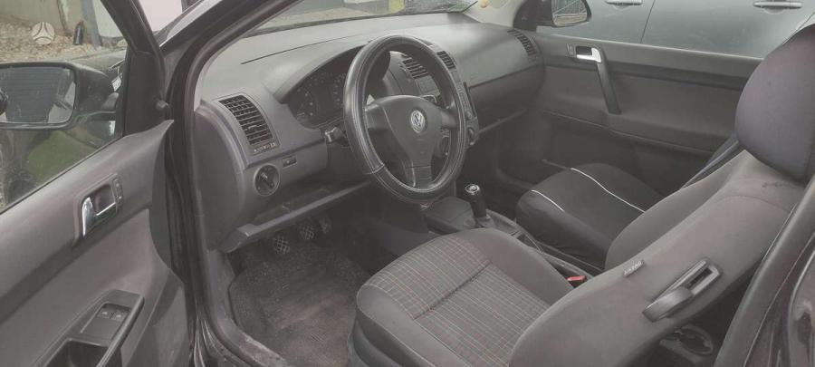 Black Volkswagen Polo 2009 in Siauliai, with an engine capacity of 1.20 L and mileage of 184 thousand km for 950 €, photo 9 on AUTOMOTO.COM.LV