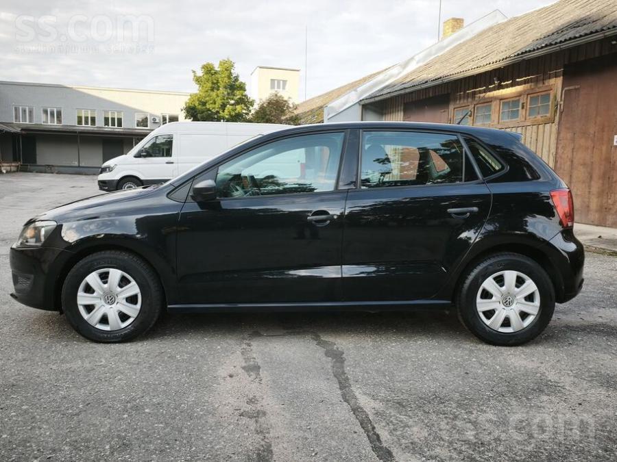 Black Volkswagen Polo 2009 in Cesis, with an engine capacity of 1.60 L and mileage of 0 thousand km for 4700 €, photo 6 on AUTOMOTO.COM.LV