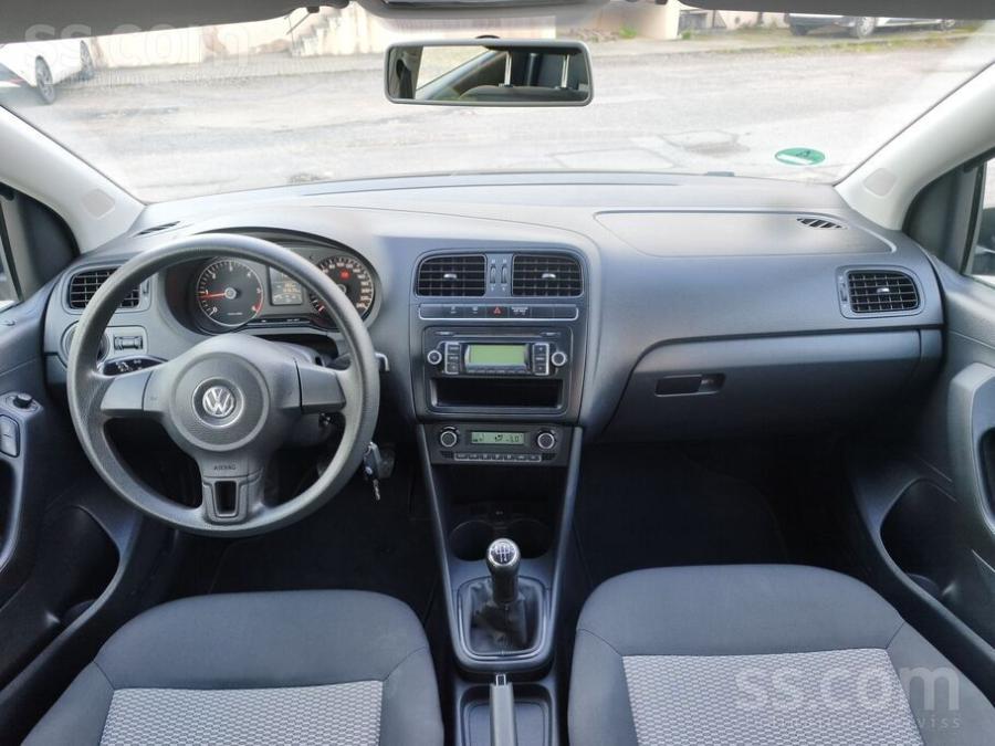 Black Volkswagen Polo 2009 in Cesis, with an engine capacity of 1.60 L and mileage of 0 thousand km for 4700 €, photo 16 on AUTOMOTO.COM.LV