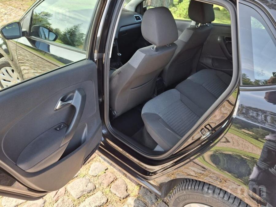 Melns Volkswagen Polo 2009 Valmiera, ar dzinēja tilpumu 1.60 L un nobraukumu 175 tūkst. km par 5300 €, foto 10 vietnē AUTOMOTO.COM.LV