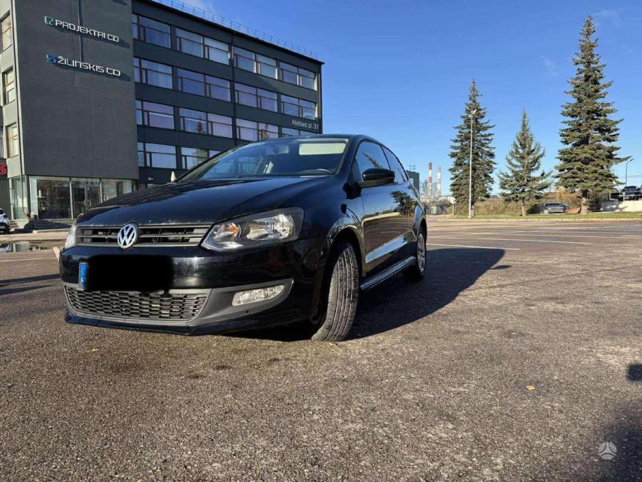 Melns Volkswagen Polo 2010 Kauņa, ar dzinēja tilpumu 1.20 L un nobraukumu 236 tūkst. km par 3500 €, foto 5 vietnē AUTOMOTO.COM.LV
