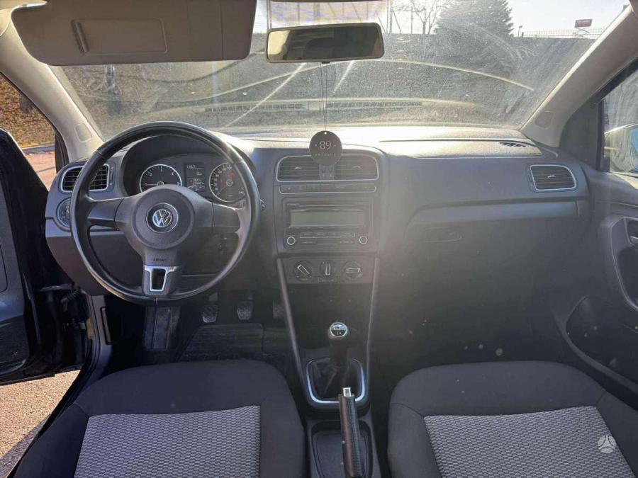 Melns Volkswagen Polo 2010 Kauņa, ar dzinēja tilpumu 1.20 L un nobraukumu 236 tūkst. km par 3500 €, foto 12 vietnē AUTOMOTO.COM.LV
