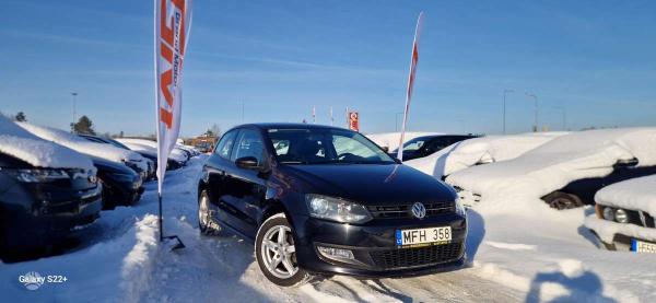 Melns Volkswagen Polo 2010 Viļņa, ar dzinēja tilpumu 1.20 L un nobraukumu 260 tūkst. km par 4450 €, foto 3 vietnē AUTOMOTO.COM.LV