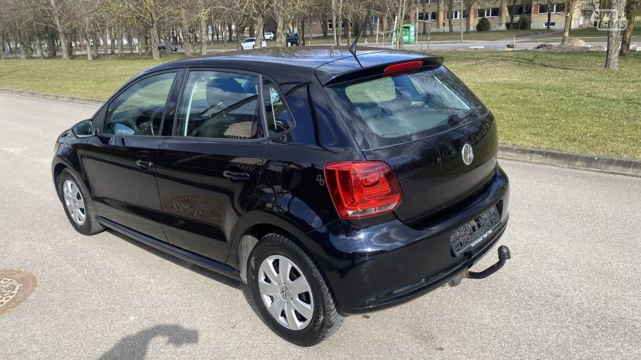 Melns Volkswagen Polo 2010 Vilkaviškis, ar dzinēja tilpumu 1.20 L un nobraukumu 231 tūkst. km par 3050 €, foto 4 vietnē AUTOMOTO.COM.LV