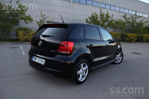 Black Volkswagen Polo 2010 in Riga, with an engine capacity of 1.20 L and mileage of 306 thousand km for 3490 €, photo 2 on AUTOMOTO.COM.LV