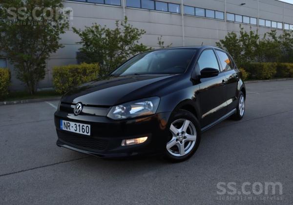 Black Volkswagen Polo 2010 in Riga, with an engine capacity of 1.20 L and mileage of 306 thousand km for 3490 €, photo 3 on AUTOMOTO.COM.LV