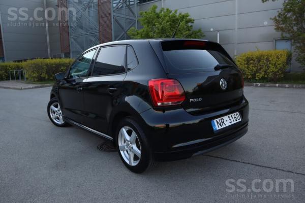 Black Volkswagen Polo 2010 in Riga, with an engine capacity of 1.20 L and mileage of 306 thousand km for 3490 €, photo 4 on AUTOMOTO.COM.LV