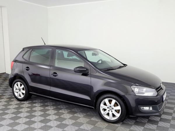 Black Volkswagen Polo 2010 in Tallinn, with an engine capacity of 1.60 L and mileage of 348 thousand km for 1999 €, photo 8 on AUTOMOTO.COM.LV