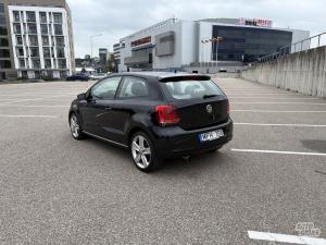 Black Volkswagen Polo 2010 in Vilnius, with an engine capacity of 1.20 L and mileage of 269 thousand km for 4000 €, photo 5 on AUTOMOTO.COM.LV