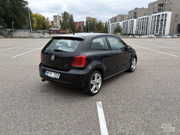Black Volkswagen Polo 2010 in Vilnius, with an engine capacity of 1.20 L and mileage of 269 thousand km for 4000 €, photo 7 on AUTOMOTO.COM.LV