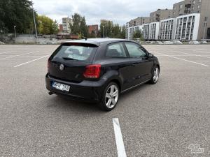 Black Volkswagen Polo 2010 in Vilnius, with an engine capacity of 1.20 L and mileage of 269 thousand km for 4000 €, photo 7 on AUTOMOTO.COM.LV