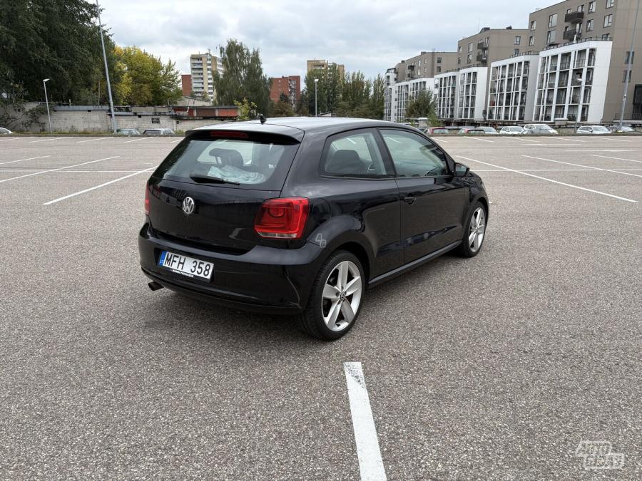Black Volkswagen Polo 2010 in Vilnius, with an engine capacity of 1.20 L and mileage of 269 thousand km for 4000 €, photo 7 on AUTOMOTO.COM.LV