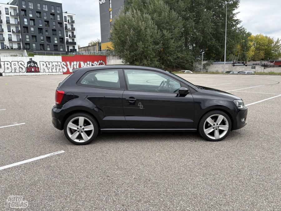 Black Volkswagen Polo 2010 in Vilnius, with an engine capacity of 1.20 L and mileage of 269 thousand km for 4000 €, photo 8 on AUTOMOTO.COM.LV