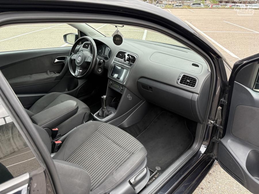 Black Volkswagen Polo 2010 in Vilnius, with an engine capacity of 1.20 L and mileage of 269 thousand km for 4000 €, photo 11 on AUTOMOTO.COM.LV