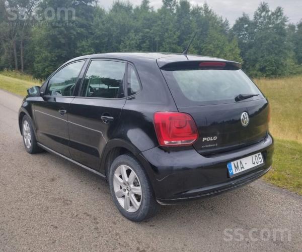 Black Volkswagen Polo 2010 in Riga, with an engine capacity of 1.60 L and mileage of 343 thousand km for 3950 €, photo 5 on AUTOMOTO.COM.LV