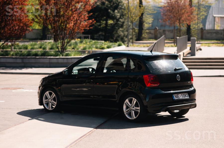 Melns Volkswagen Polo 2011 Talsi, ar dzinēja tilpumu 1.20 L un nobraukumu 235 tūkst. km par 5600 €, foto 3 vietnē AUTOMOTO.COM.LV