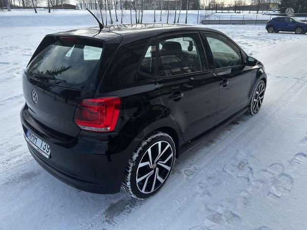 Black Volkswagen Polo 2011 in Kaunas, with an engine capacity of 1.20 L and mileage of 228 thousand km for 3200 €, photo 5 on AUTOMOTO.COM.LV