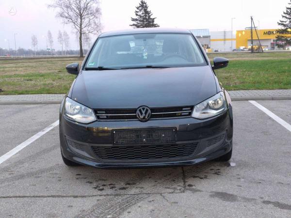 Black Volkswagen Polo 2011 in Marijampole, with an engine capacity of 1.20 L and mileage of 205 thousand km for 3200 €, photo 3 on AUTOMOTO.COM.LV