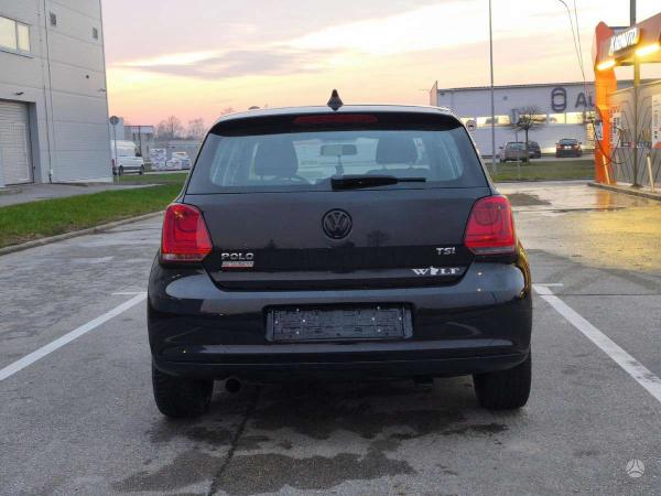 Black Volkswagen Polo 2011 in Marijampole, with an engine capacity of 1.20 L and mileage of 205 thousand km for 3200 €, photo 8 on AUTOMOTO.COM.LV