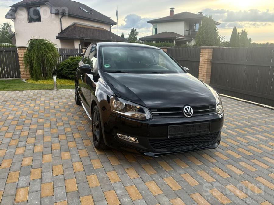 Black Volkswagen Polo 2011 in Riga, with an engine capacity of 1.20 L and mileage of 0 thousand km for 6990 €, photo 3 on AUTOMOTO.COM.LV
