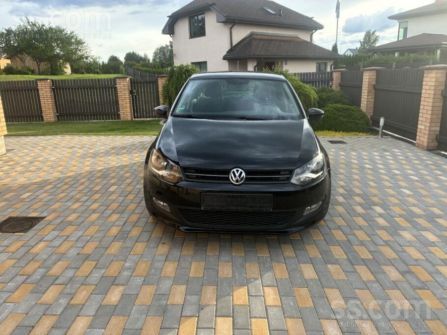 Black Volkswagen Polo 2011 in Riga, with an engine capacity of 1.20 L and mileage of 0 thousand km for 6990 €, photo 7 on AUTOMOTO.COM.LV