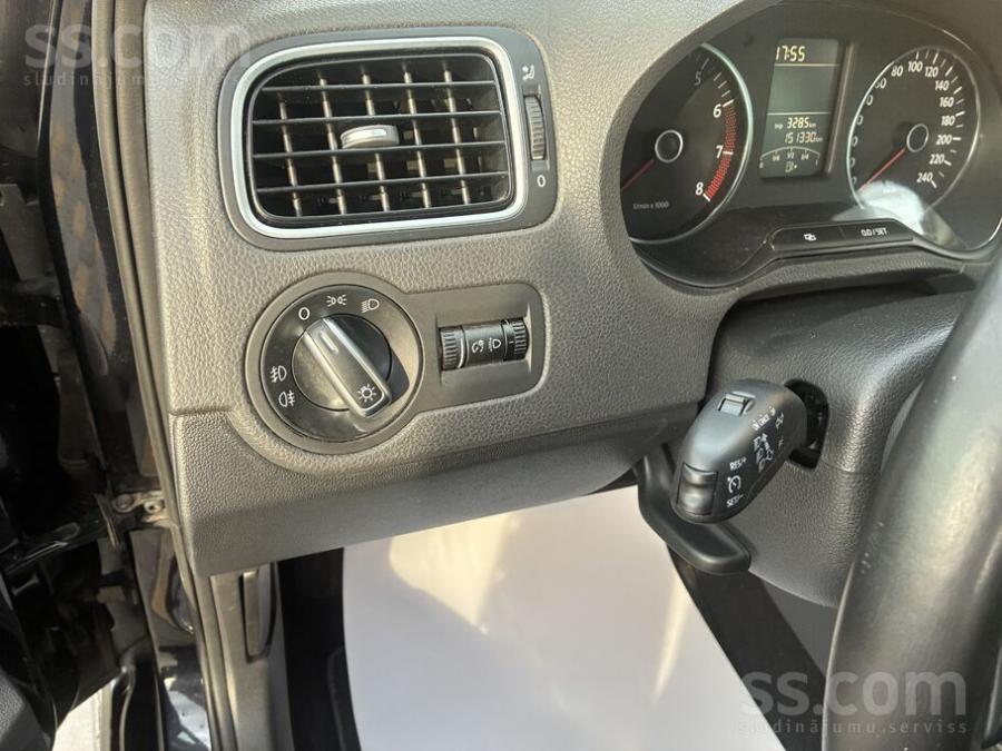Black Volkswagen Polo 2011 in Riga, with an engine capacity of 1.20 L and mileage of 0 thousand km for 6990 €, photo 13 on AUTOMOTO.COM.LV