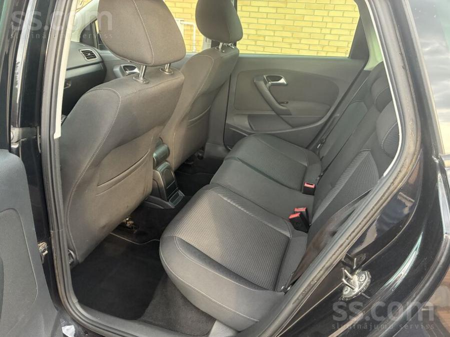 Black Volkswagen Polo 2011 in Riga, with an engine capacity of 1.20 L and mileage of 0 thousand km for 6990 €, photo 14 on AUTOMOTO.COM.LV