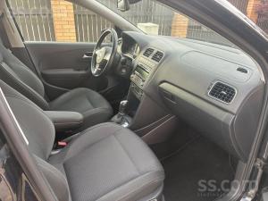 Black Volkswagen Polo 2011 in Riga, with an engine capacity of 1.20 L and mileage of 0 thousand km for 6990 €, photo 16 on AUTOMOTO.COM.LV