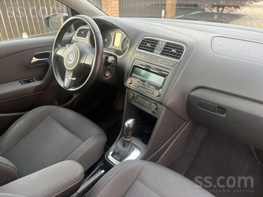 Black Volkswagen Polo 2011 in Riga, with an engine capacity of 1.20 L and mileage of 0 thousand km for 6990 €, photo 17 on AUTOMOTO.COM.LV