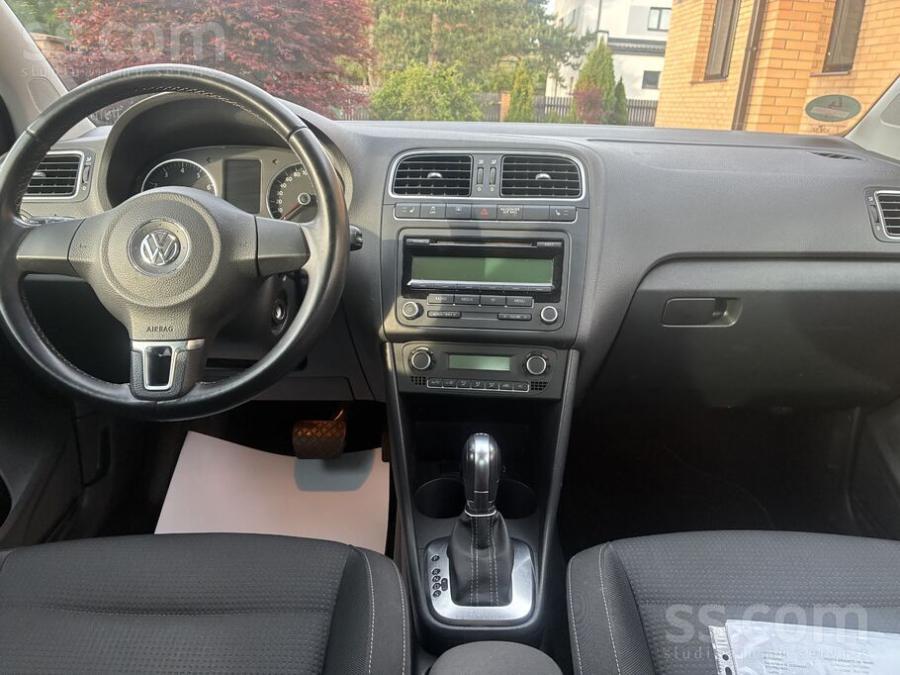 Black Volkswagen Polo 2011 in Riga, with an engine capacity of 1.20 L and mileage of 0 thousand km for 6990 €, photo 18 on AUTOMOTO.COM.LV
