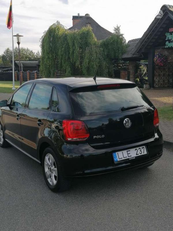Black Volkswagen Polo 2011 in Palanga, with an engine capacity of 1.20 L and mileage of 299 thousand km for 2950 €, photo 1 on AUTOMOTO.COM.LV