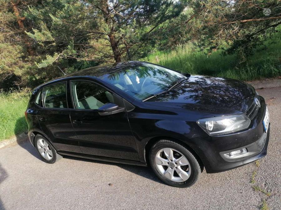 Black Volkswagen Polo 2011 in Palanga, with an engine capacity of 1.20 L and mileage of 299 thousand km for 2950 €, photo 3 on AUTOMOTO.COM.LV