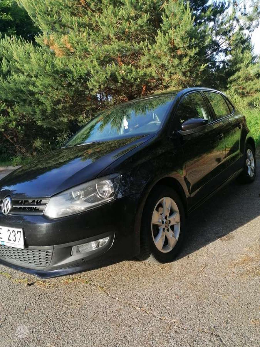 Black Volkswagen Polo 2011 in Palanga, with an engine capacity of 1.20 L and mileage of 299 thousand km for 2950 €, photo 4 on AUTOMOTO.COM.LV