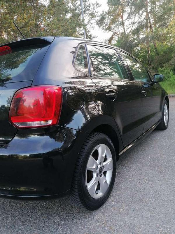 Black Volkswagen Polo 2011 in Palanga, with an engine capacity of 1.20 L and mileage of 299 thousand km for 2950 €, photo 5 on AUTOMOTO.COM.LV