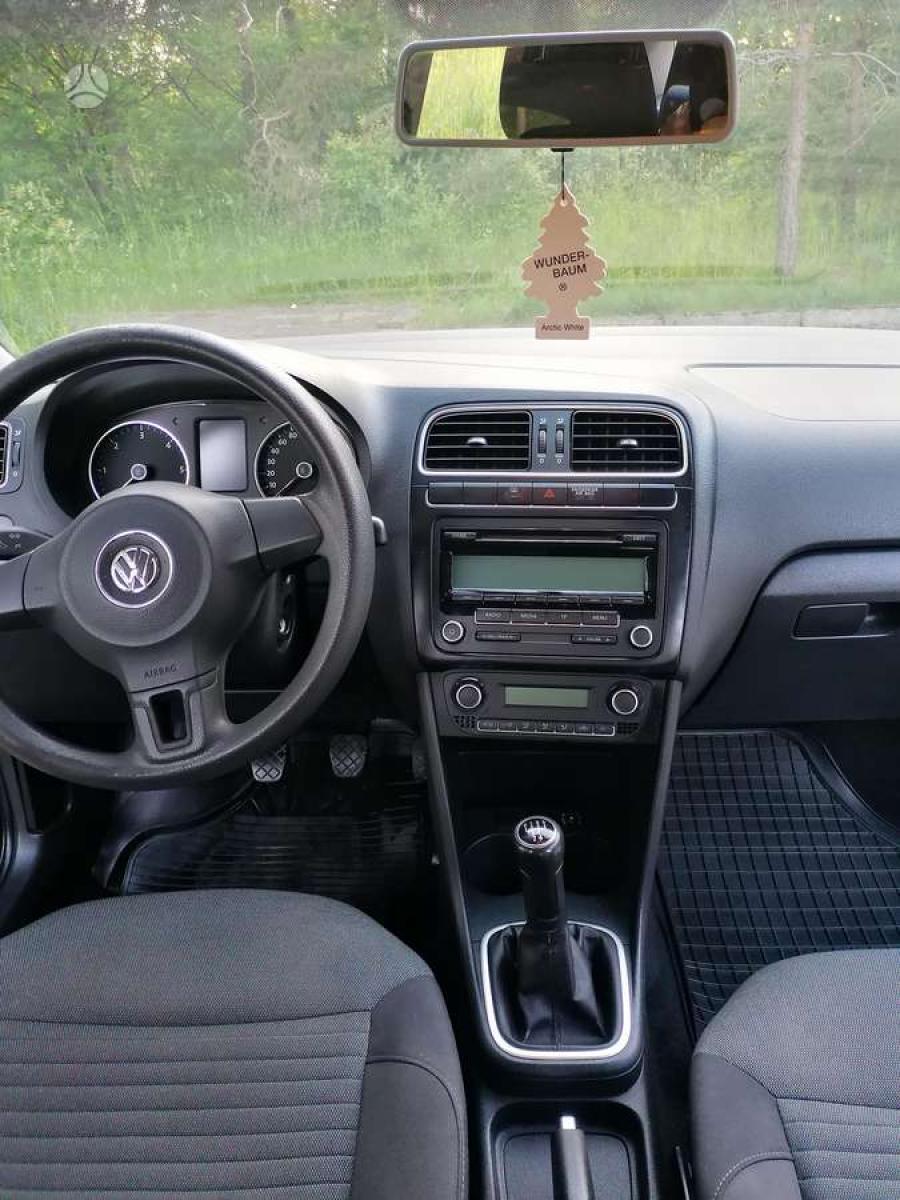 Black Volkswagen Polo 2011 in Palanga, with an engine capacity of 1.20 L and mileage of 299 thousand km for 2950 €, photo 14 on AUTOMOTO.COM.LV