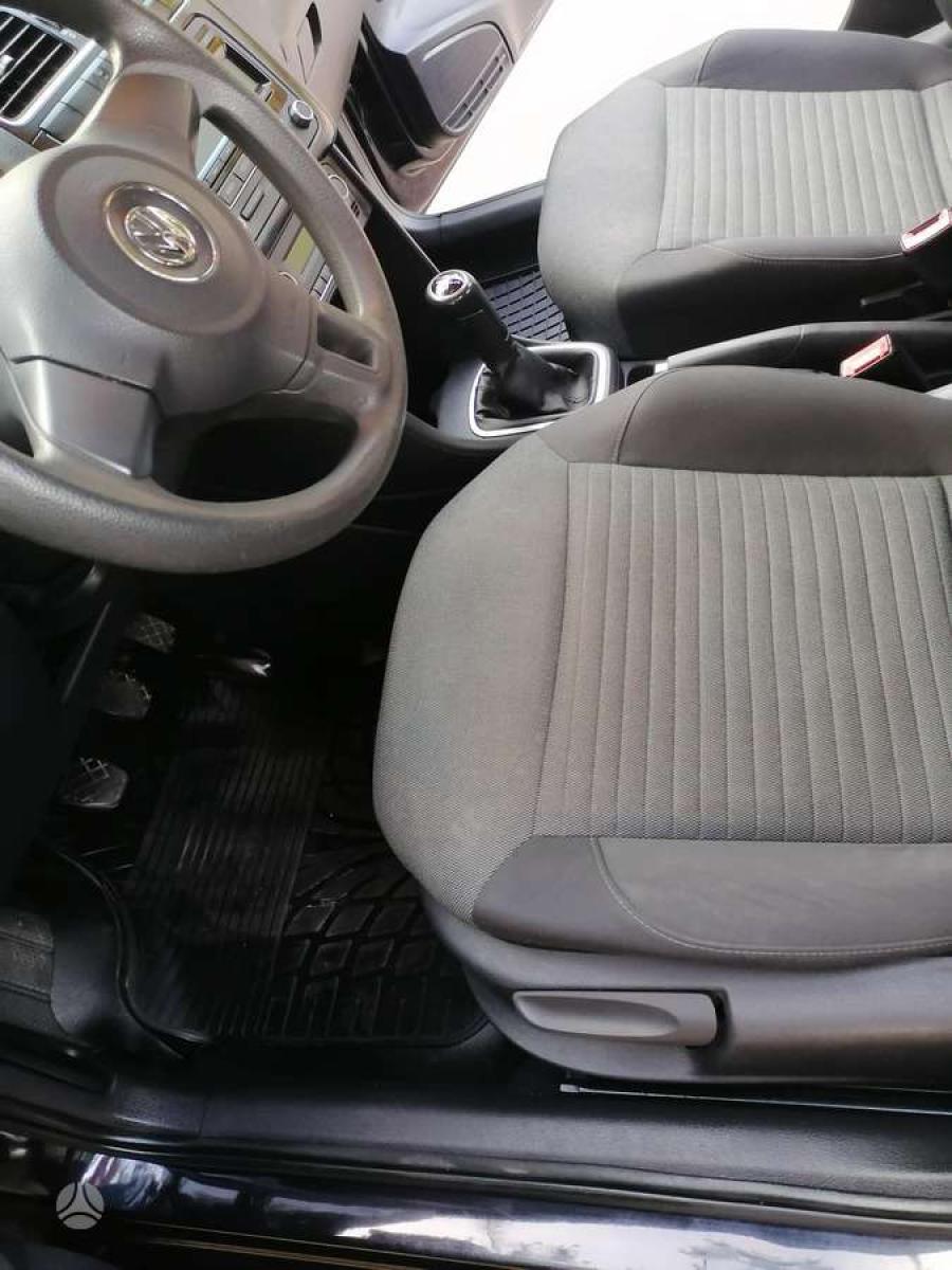 Black Volkswagen Polo 2011 in Palanga, with an engine capacity of 1.20 L and mileage of 299 thousand km for 2950 €, photo 16 on AUTOMOTO.COM.LV