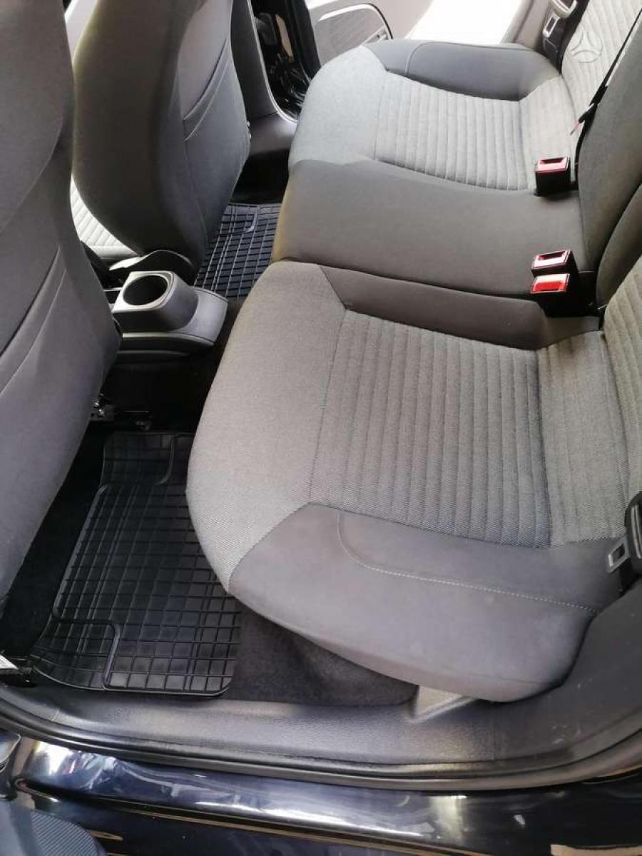Black Volkswagen Polo 2011 in Palanga, with an engine capacity of 1.20 L and mileage of 299 thousand km for 2950 €, photo 17 on AUTOMOTO.COM.LV