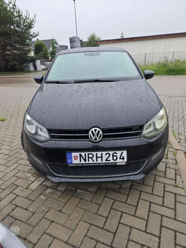 Melns Volkswagen Polo 2011 Klaipėda, ar dzinēja tilpumu 1.60 L un nobraukumu 281 tūkst. km par 2800 €, foto 2 vietnē AUTOMOTO.COM.LV