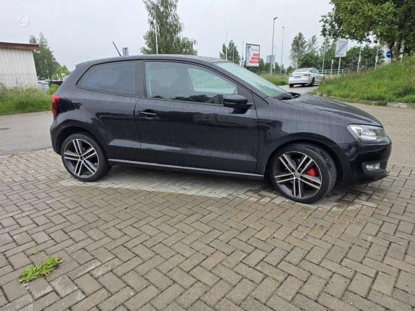 Melns Volkswagen Polo 2011 Klaipėda, ar dzinēja tilpumu 1.60 L un nobraukumu 281 tūkst. km par 2800 €, foto 4 vietnē AUTOMOTO.COM.LV
