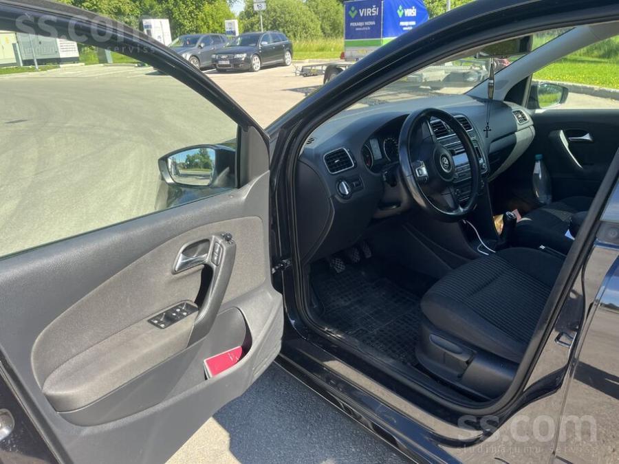 Melns Volkswagen Polo 2011 Jēkabpils, ar dzinēja tilpumu 1.60 L un nobraukumu 291 tūkst. km par 4650 €, foto 8 vietnē AUTOMOTO.COM.LV