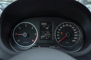 Melns Volkswagen Polo 2011 Liepāja, ar dzinēja tilpumu 1.20 L un nobraukumu 292 tūkst. km par 4950 €, foto 14 vietnē AUTOMOTO.COM.LV