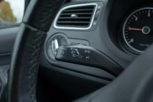 Melns Volkswagen Polo 2011 Liepāja, ar dzinēja tilpumu 1.20 L un nobraukumu 292 tūkst. km par 4950 €, foto 18 vietnē AUTOMOTO.COM.LV