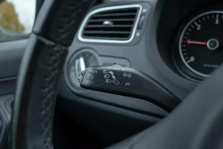 Melns Volkswagen Polo 2011 Liepāja, ar dzinēja tilpumu 1.20 L un nobraukumu 292 tūkst. km par 4950 €, foto 18 vietnē AUTOMOTO.COM.LV