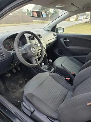 Melns Volkswagen Polo 2011 Ventspils, ar dzinēja tilpumu 1.20 L un nobraukumu 231 tūkst. km par 1490 €, foto 14 vietnē AUTOMOTO.COM.LV
