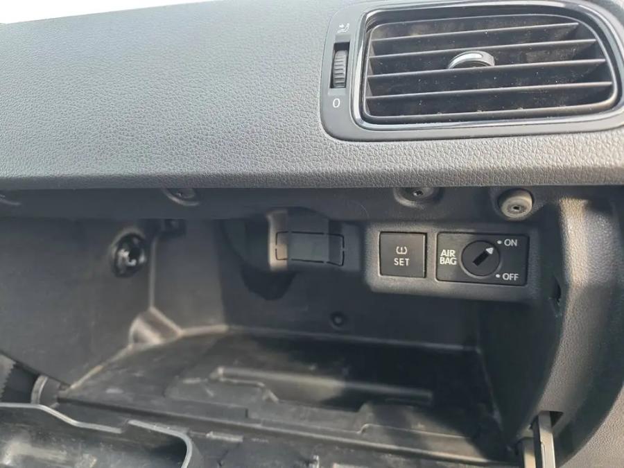 Melns Volkswagen Polo 2011 Ventspils, ar dzinēja tilpumu 1.20 L un nobraukumu 231 tūkst. km par 1490 €, foto 16 vietnē AUTOMOTO.COM.LV