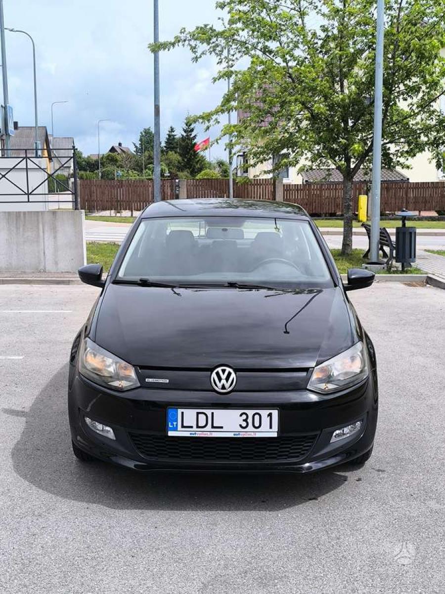 Black Volkswagen Polo 2011 in Telschi, with an engine capacity of 1.20 L and mileage of 212 thousand km for 2350 €, photo 3 on AUTOMOTO.COM.LV
