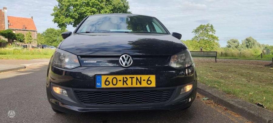 Black Volkswagen Polo 2011 in Kaunas, with an engine capacity of 1.20 L and mileage of 288 thousand km for 2900 €, photo 6 on AUTOMOTO.COM.LV